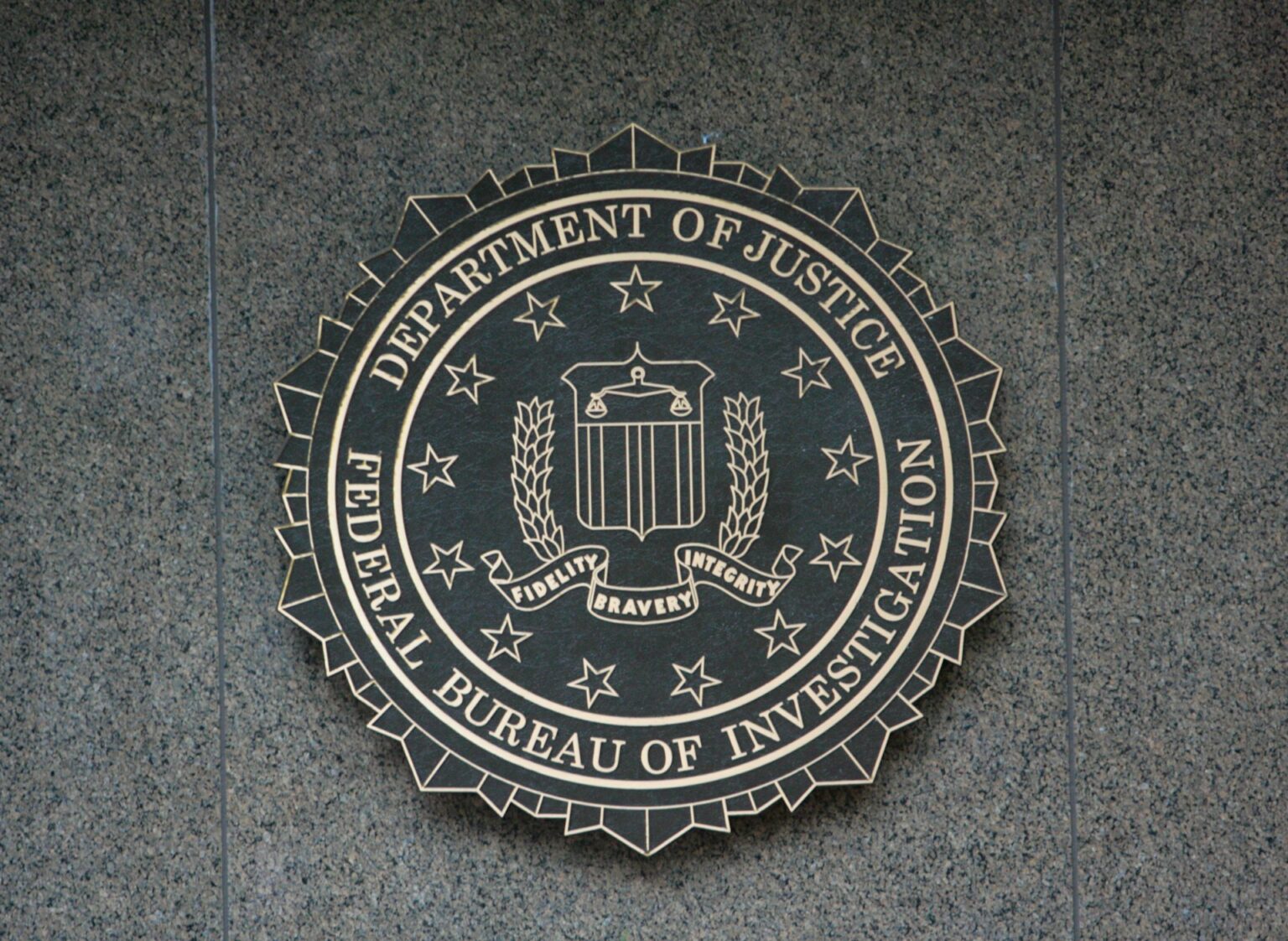 Report Claims FBI Lowering Hiring Standards, Considering Overweight and ...